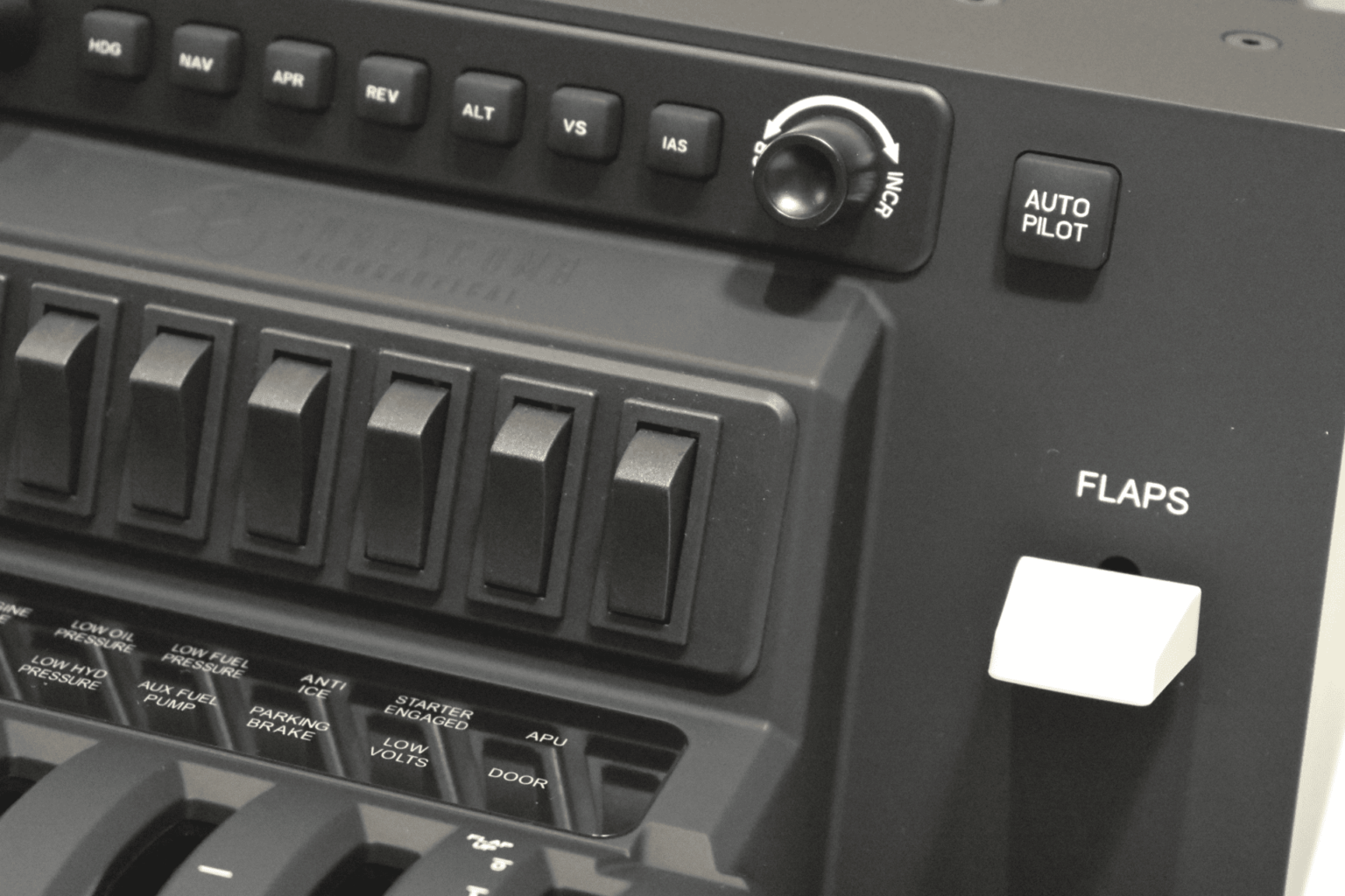 REVIEW: Honeycomb’s New Alpha Flight Controls XPC and Bravo Throttle ...