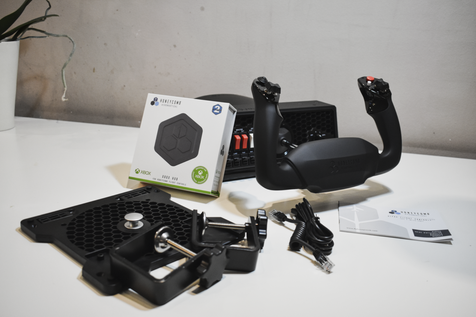 REVIEW: Honeycomb’s New Alpha Flight Controls XPC and Bravo Throttle ...