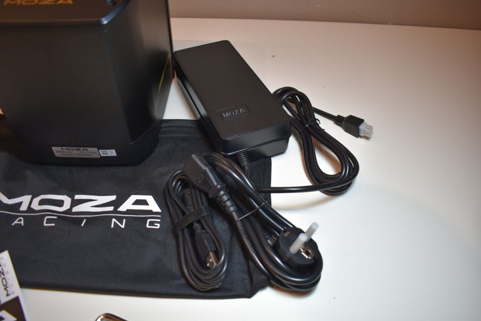 MOZA AB9 - Force Feedback Base Review - FSNews